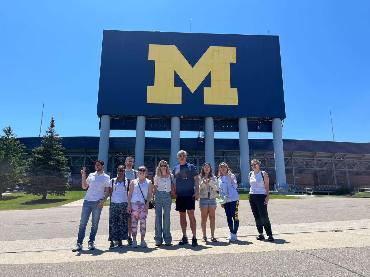 Student Spotlight: Dana gains great confidence in speaking at MLC - MLC